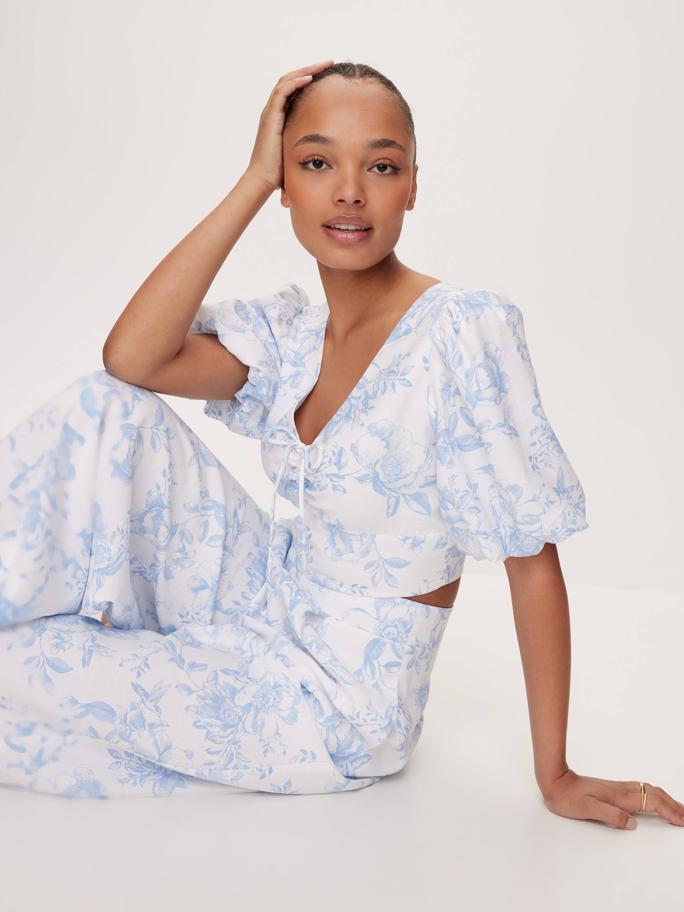 Latest Fashion & Newest Women's Clothing Styles | Dotti