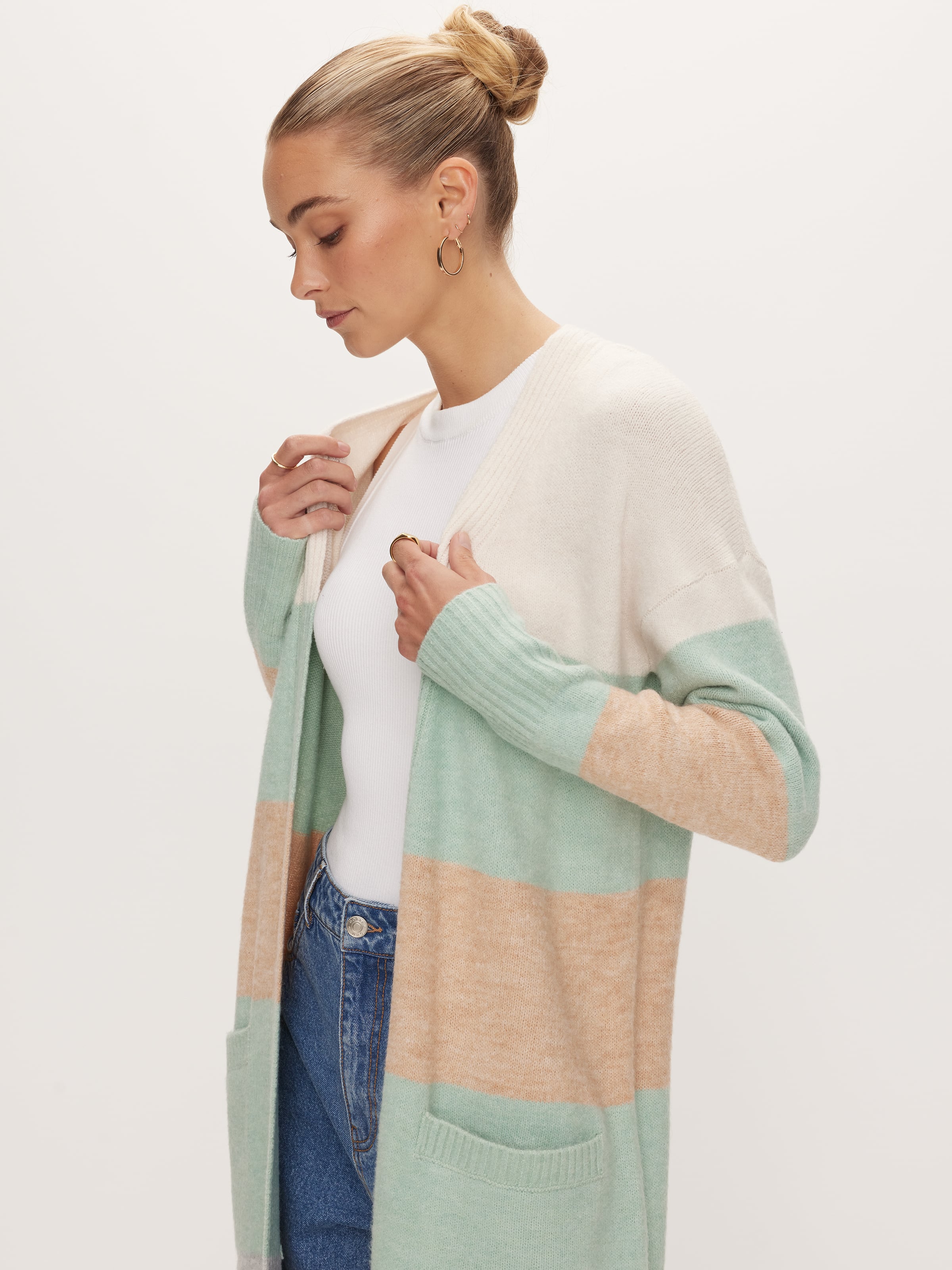 Women's Knit Cardi's - Crop & Long Knit Cardigans | Dotti