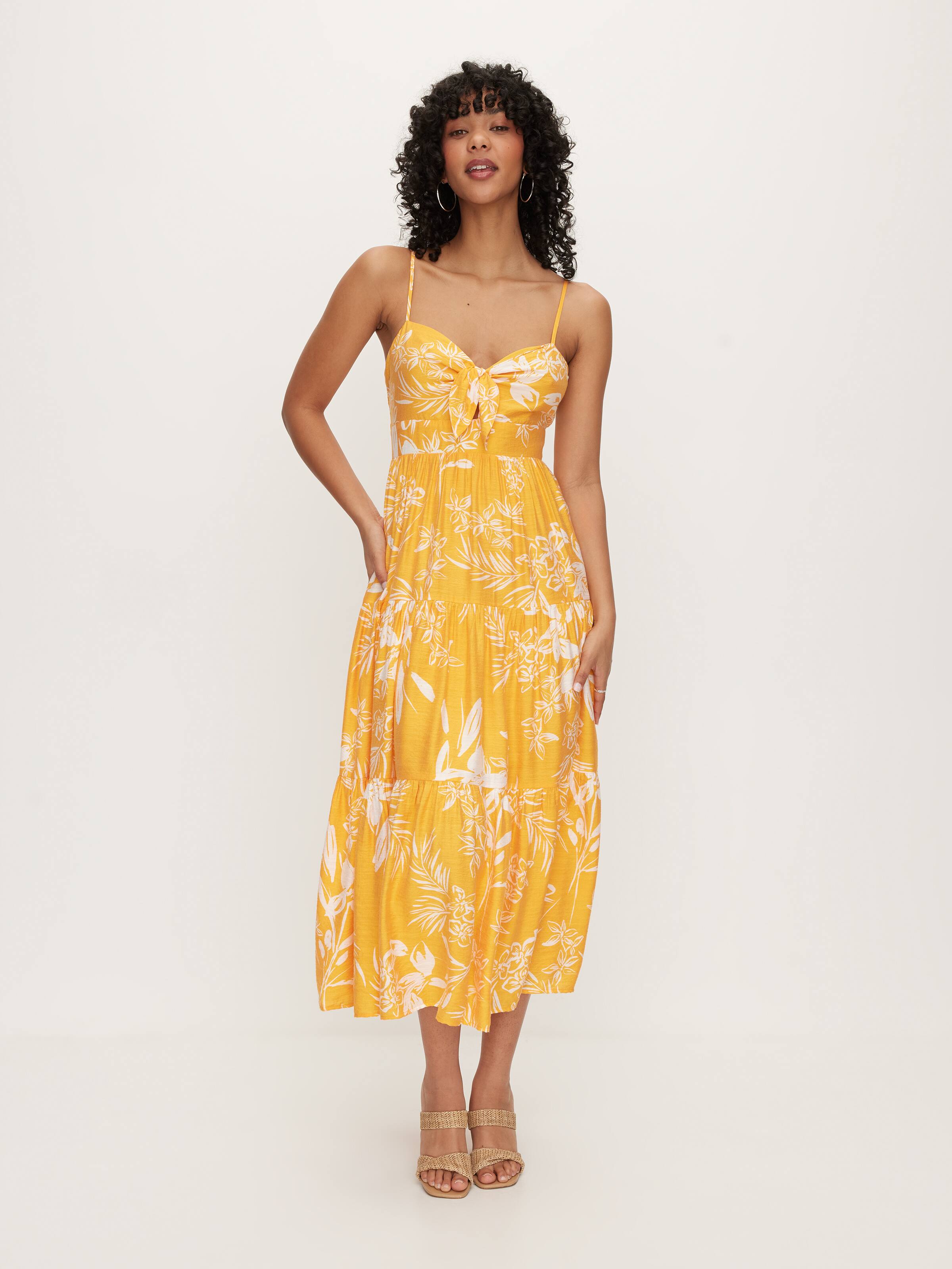 Latest Fashion & Newest Women's Clothing Styles | Dotti