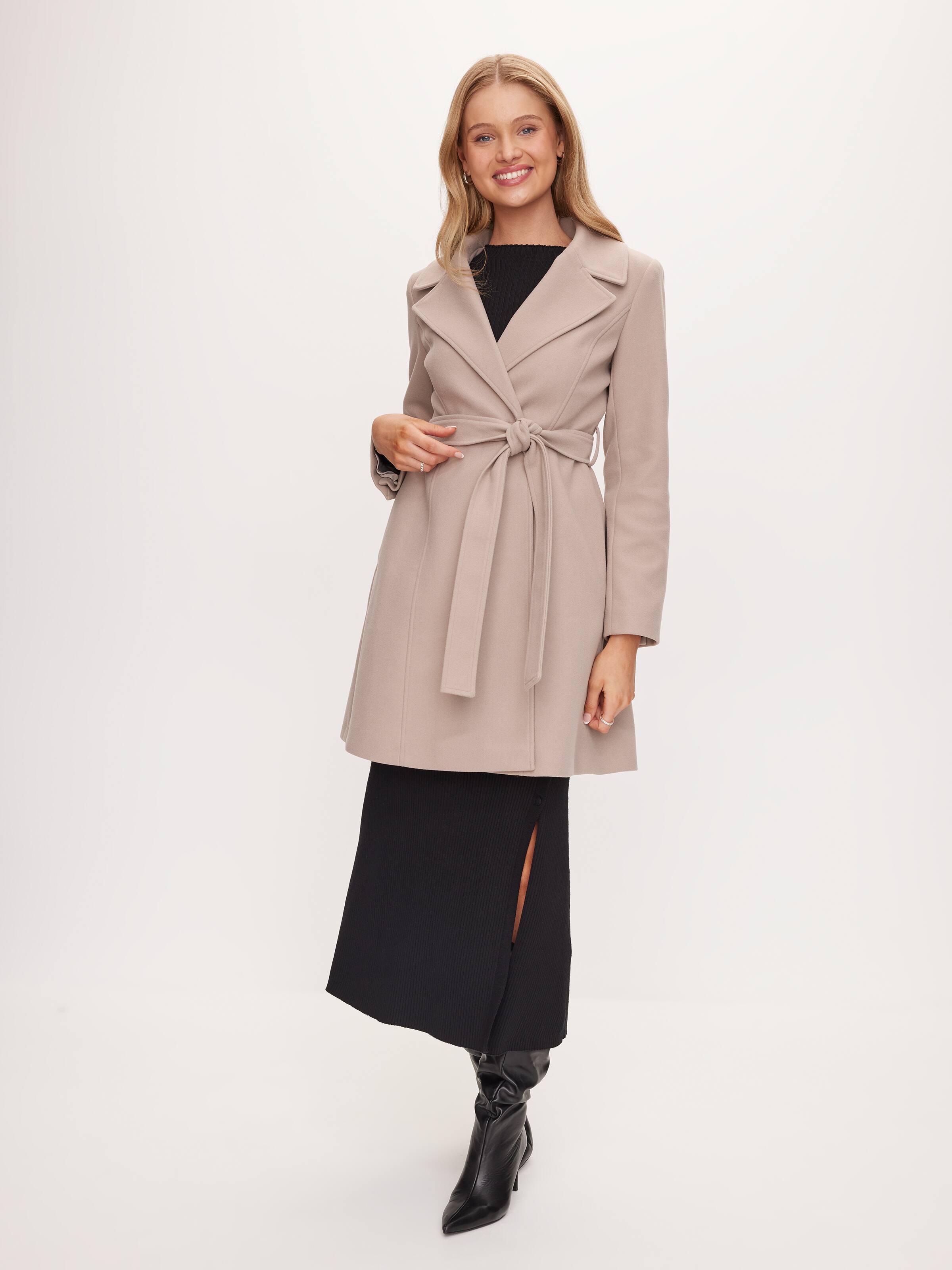 Latest Fashion & Newest Women's Clothing Styles | Dotti