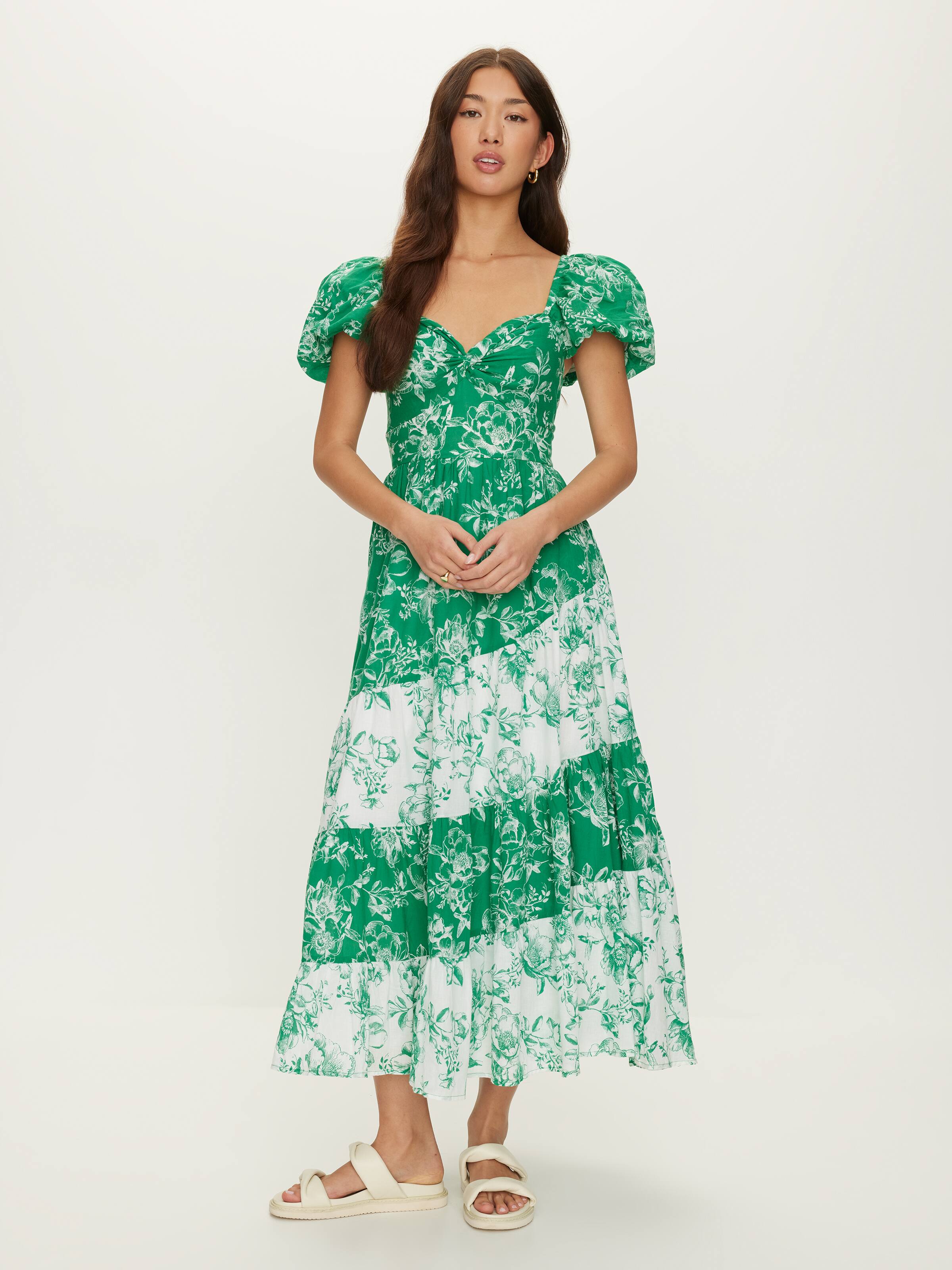 Latest Fashion & Newest Women's Clothing Styles | Dotti