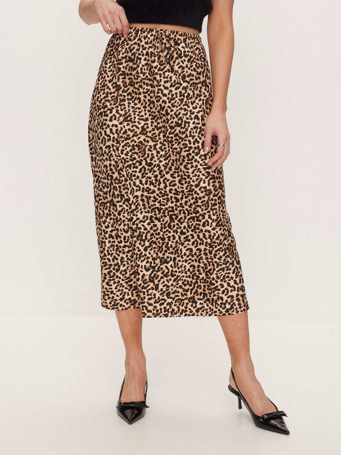 Stylish Women Shorts & Skirts for Women | Dotti Online