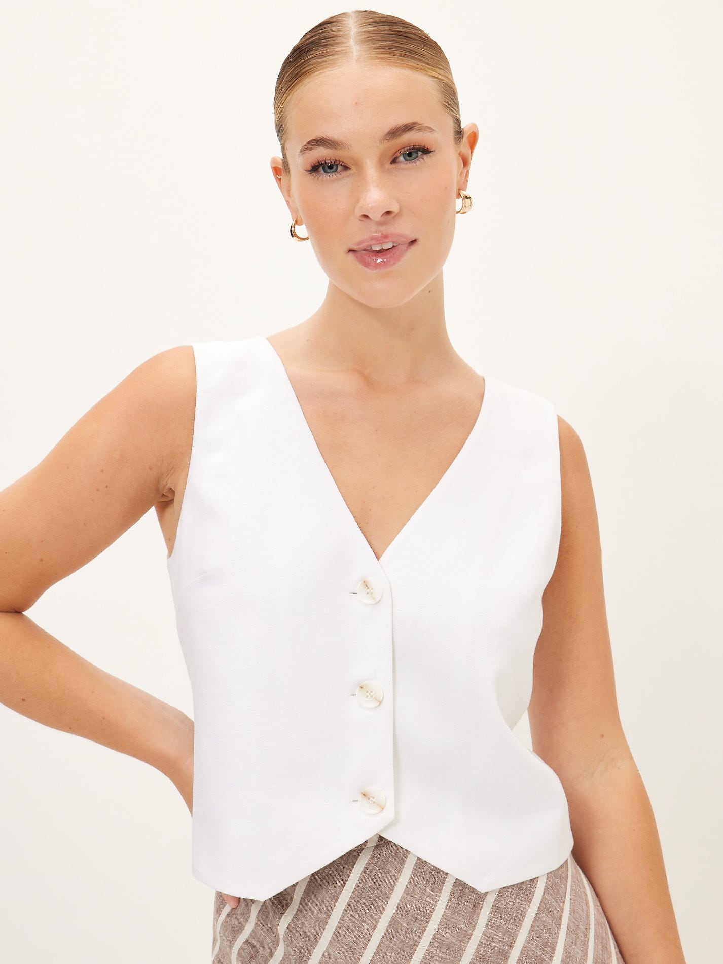 Vicky Linen Blend Vest - Dotti Online